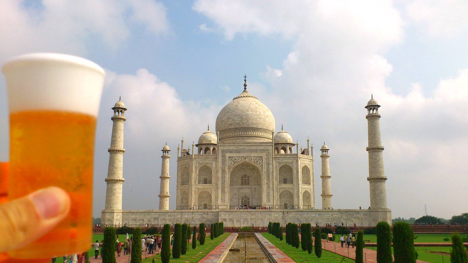 Cheers for Taj Mahal – 旅とビールのイイ関係